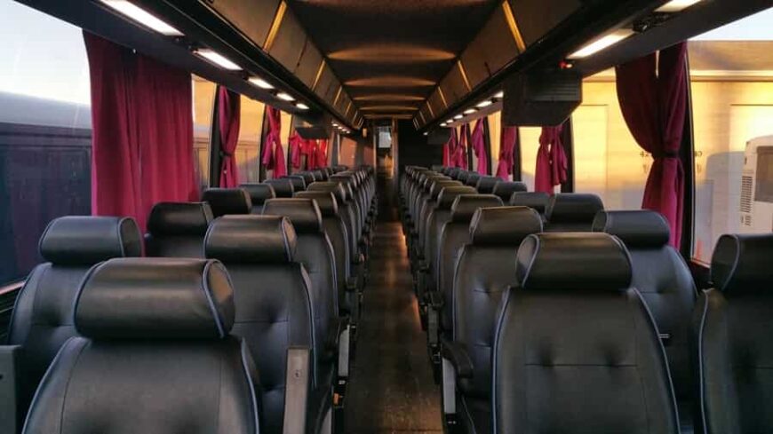 The Complete Guide to Charter Bus Rentals